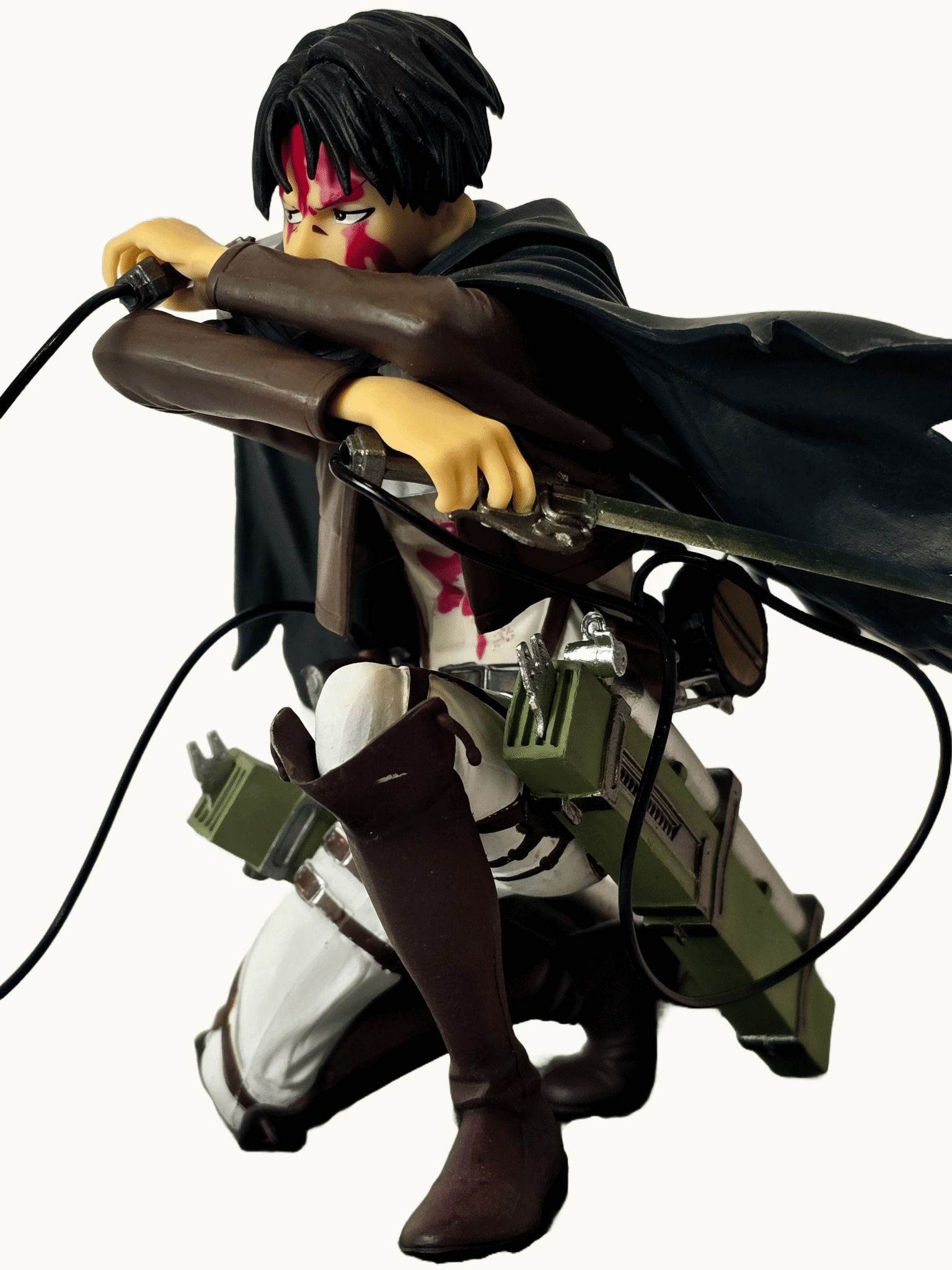 Attack On Titans – Figure Fiesta